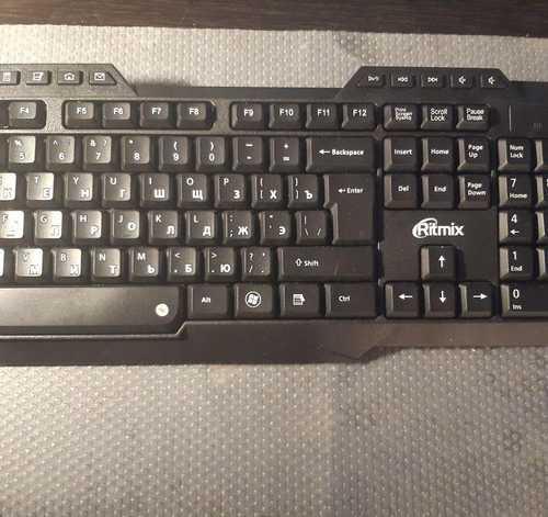 Беспроводная клавиатура и 2 беспроводные мыши