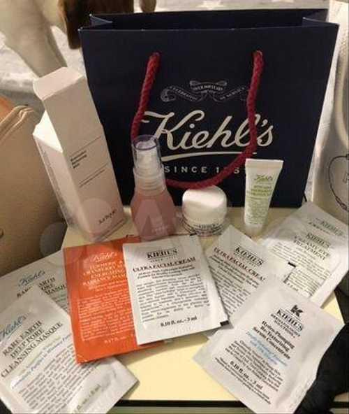 Набор косметики Kiehls увлажняющая серия