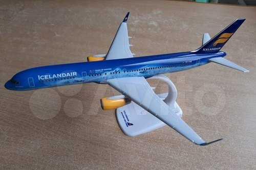 Модели самолетов Boeing 757 Icelandair 1:200 Herpa