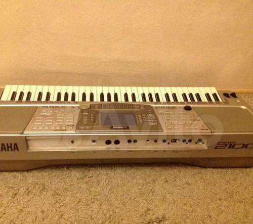 Yamaha PSR 2100