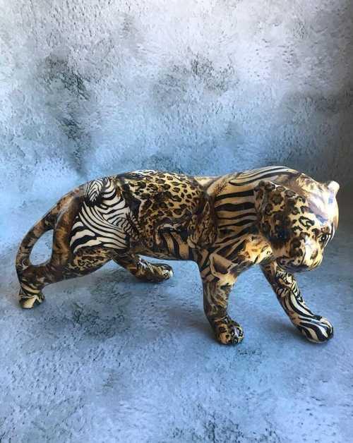 Фарфоровая статуэтка Пятнистая кошка