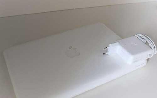 MacBook 13 White