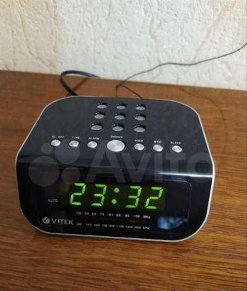 Часы радио-будильник Vitek VT6601