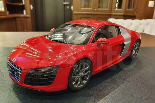 1:18 Kyosho Audi R8 5.2 FSI Red