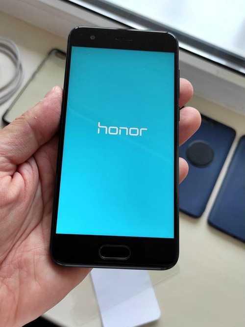Honor 9 (4/64) на гарантии в отличном состоянии