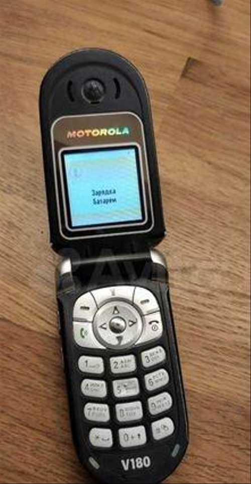 Телефон Motorola v180