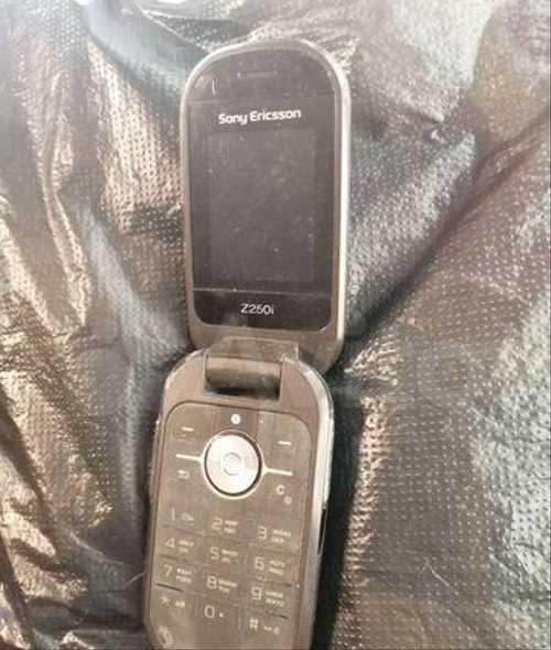 Телефон Sony Ericsson z250i