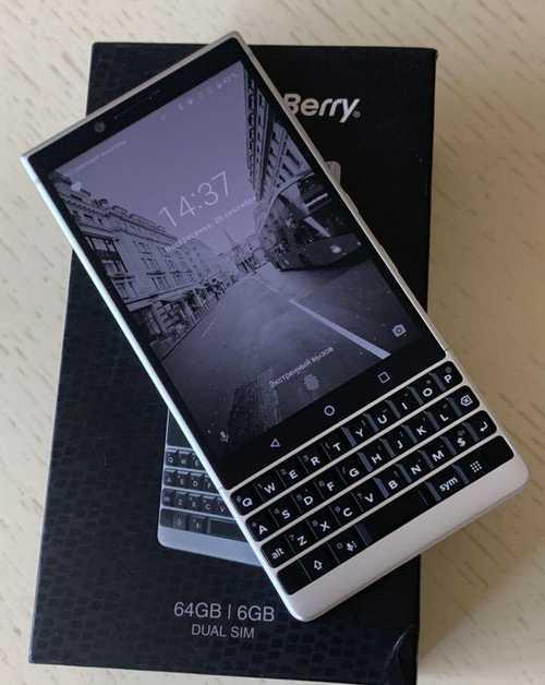 Смартфон BlackBerry Key2