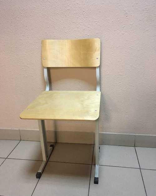 Учебный стул