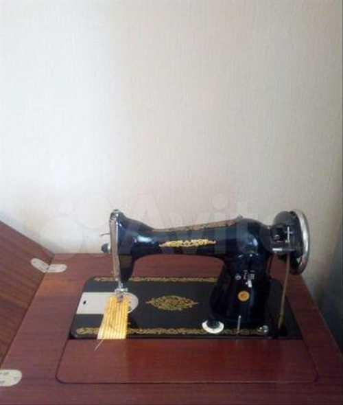Подольская бытовая швейная машинка