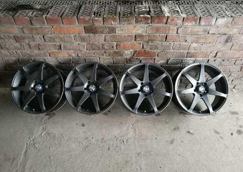 Rays Versus Campionato SS7 R17 5x114.3