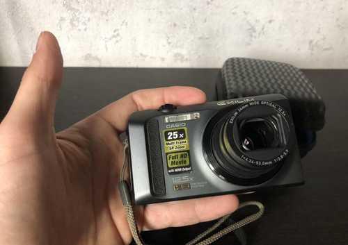 Компактный фотоаппарат Casio Exlim EX-ZR100