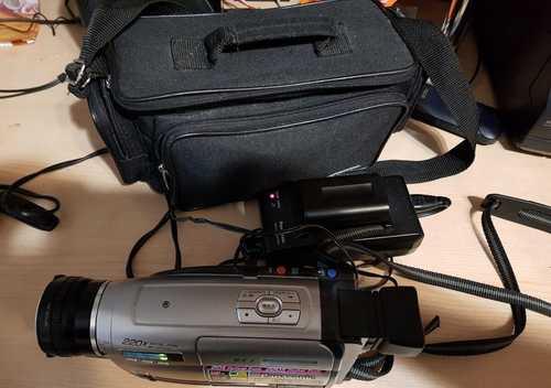 VHS камера Panasonic NV-RZ1EN