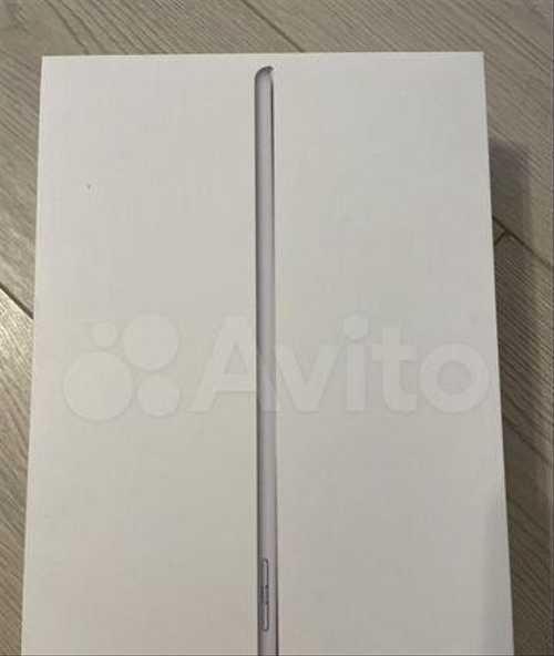 Коробка iPad 6th generation