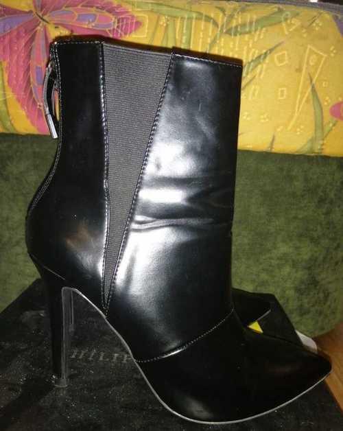 Море обуви MK,Zara,Tomy и пр