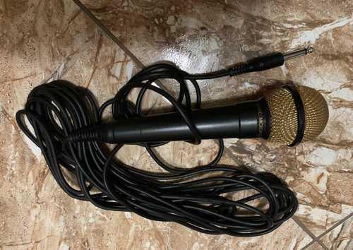 Винтажный микрофон akai-ADM90