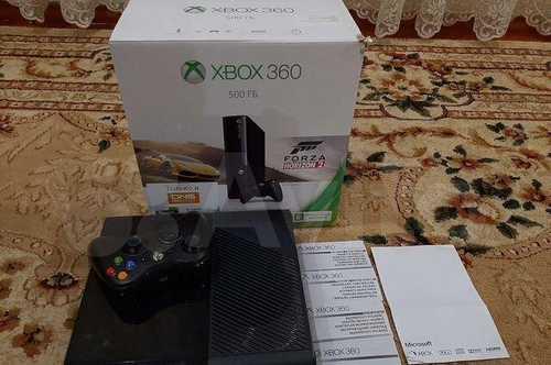 Xbox 360 Е 500гб + 30 игр