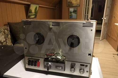 Катушечный магнитофон Telefunken 203