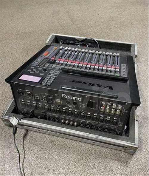 Микшерный пульт Roland M-200i