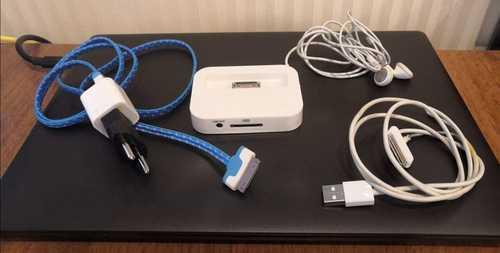 Док-станция iPhone 4 4S, два кабеля и наушники