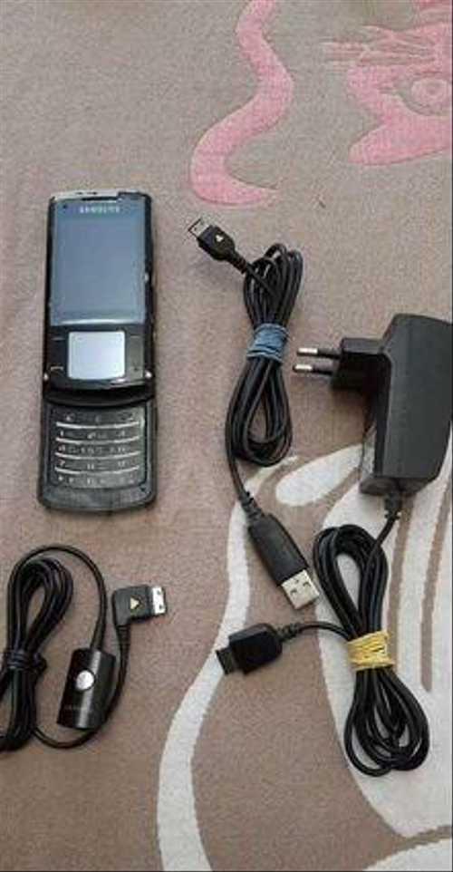 Кнопочный телефон слайдер Samsung U900