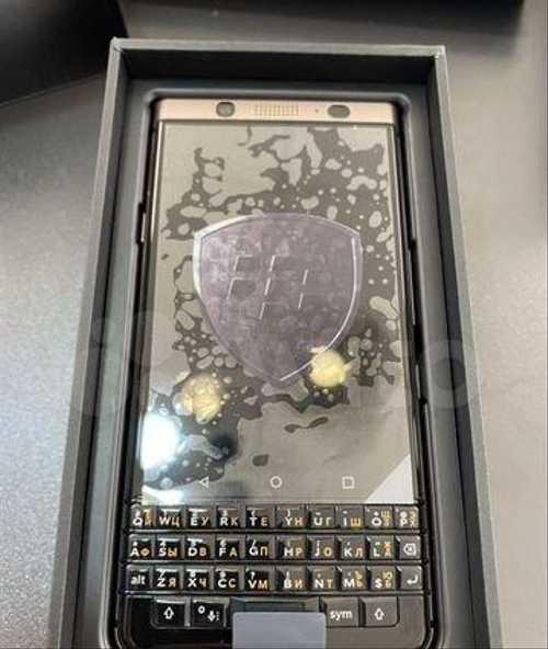 Телефон BlackBerry Key one