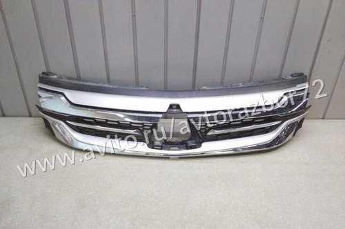 Решетка радиатора Mitsubishi Pajero Montero Sport