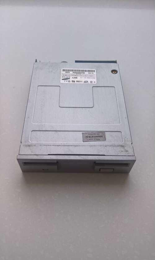 Дисковод Samsung SFD-321B 1.44MB 3.5" 34Pin Floppy