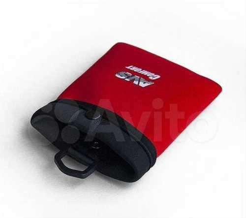 Автомобильный держатель-мешочек AVS Magic Pocket MP-777R (красный) - для смартфонов, установка в решетку вентиляции, размер 95х118 см