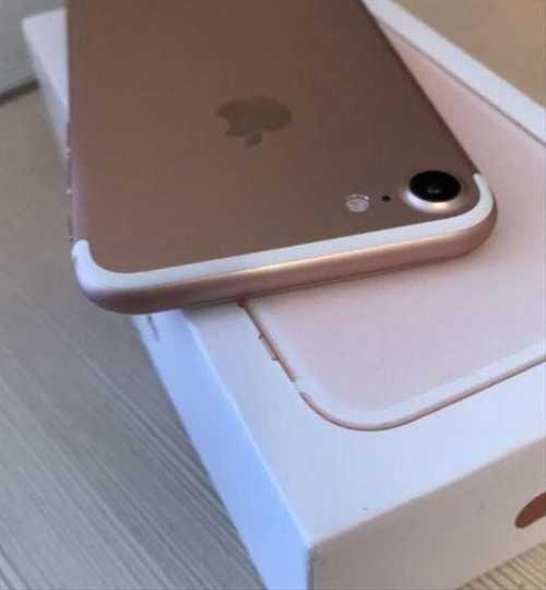 iPhone 7 Розовый