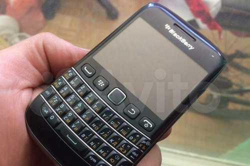 Телефон BlackBerry 9790