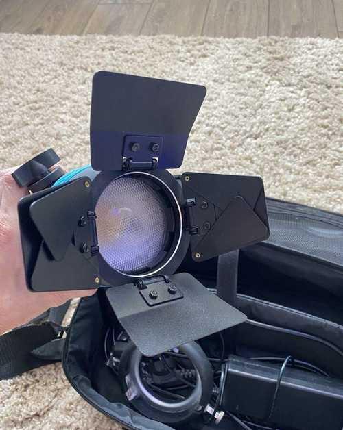 Софит Falcon Eyes SpotLight 70LED BW