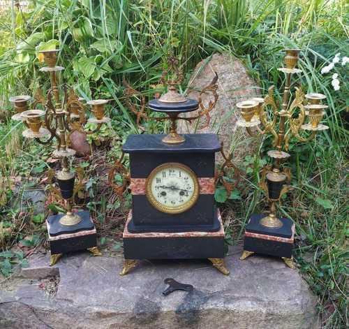 Антикварные каминные часы с канделябрами. Франция