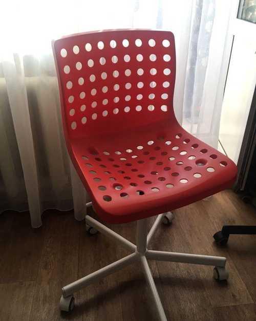 Рабочий стул IKEA сколберг/споррен