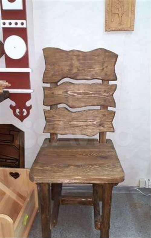 Деревянный стул со спинкой
