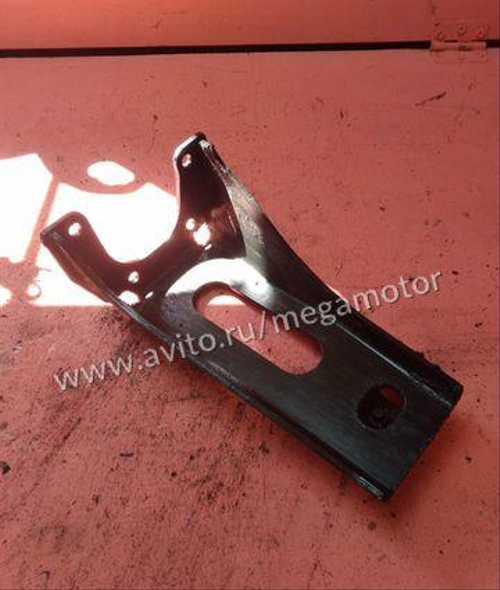 Кронштейн МКПП Suzuki Jimny M13A