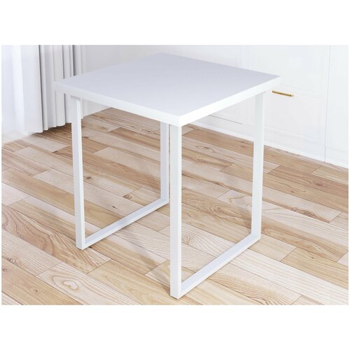 Стол кухонный Loft квадратный со столешницей белого цвета из массива сосны 40 мм и белыми металлическими ножками, 70x70х75 см