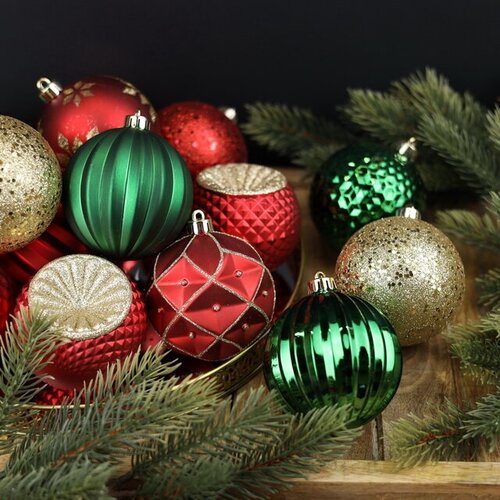 Winter Deco Набор пластиковых шаров Shine Collection: Christmas Classic 8 см, 42 шт 220003