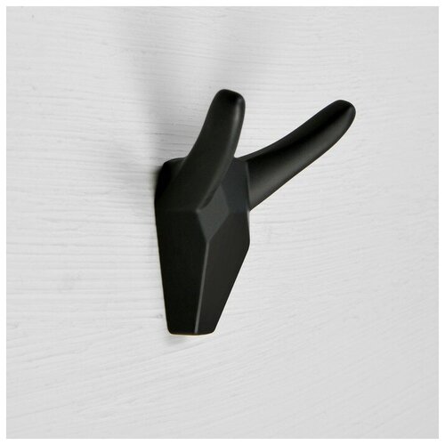 Крючок мебельный CAPPIO HORN, двухрожковый, цвет черный