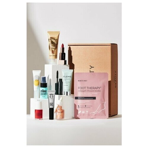 Набор косметики Ultimate Beauty Essentials Box