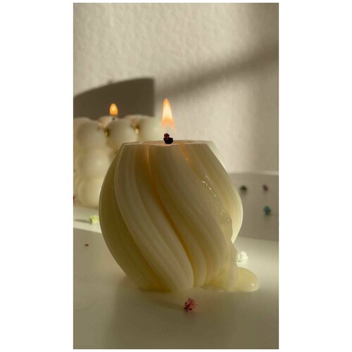 Свеча для дома из соевого воска, интерьерная, в форме снежинка/волна, Candle Zen, белый, 6х5 см