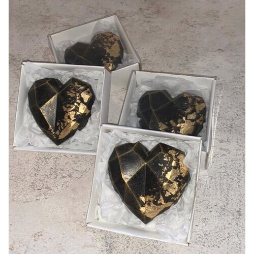 Мыло ручной работы "сердце граненое черное с золотом" в подарочной упаковке