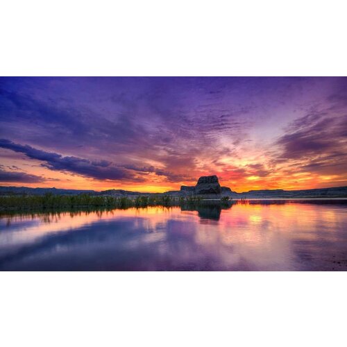 Картина на холсте 60x110 LinxOne "Озеро скала закат небо" интерьерная для дома / на стену / на кухню / с подрамником