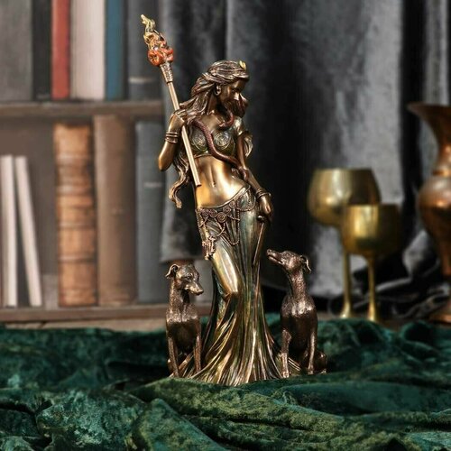 Статуэтка "Геката - богиня Луны"