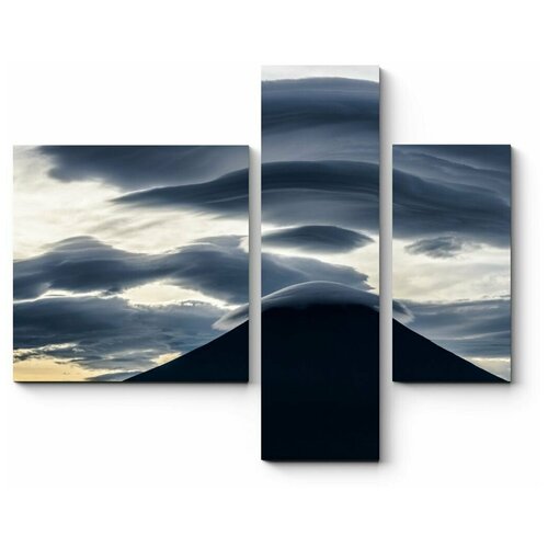 Модульная картина Линейные облака над горой 100x83