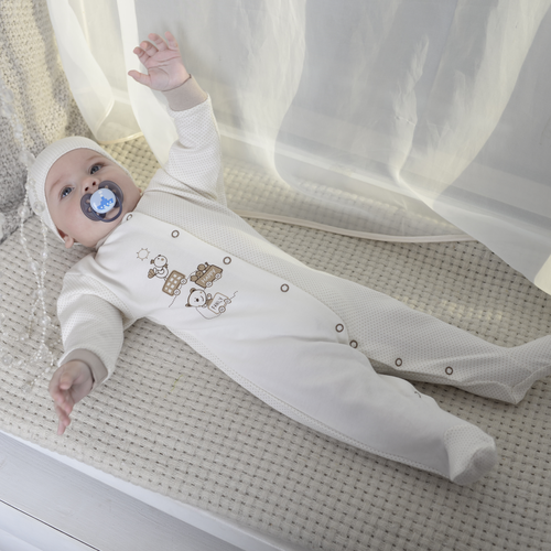 Комбинезон ALARYSPEOPLE для новорожденных и детей до 1 года "Горошек" молочный, закрытая стопа, размер 74, бежевый