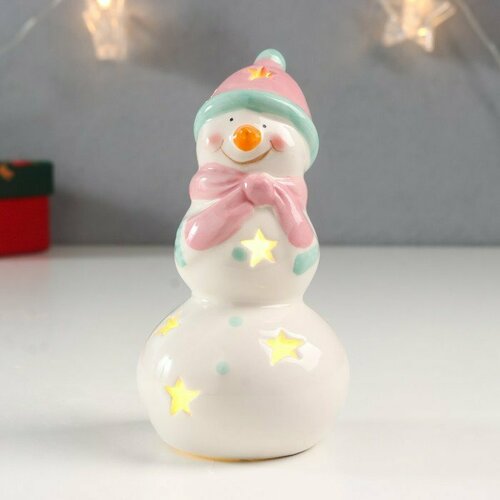 Сувенир керамика свет "Снеговик, розовая шапка и шарф, звёздочки" 11,5х6х6 см (комплект из 4 шт)