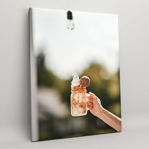 Картина на холсте (интерьерный постер) "Кофе со взбитыми сливками" для кухни, кафе и ресторанов, с деревянным подрамником, размер 30x40 см