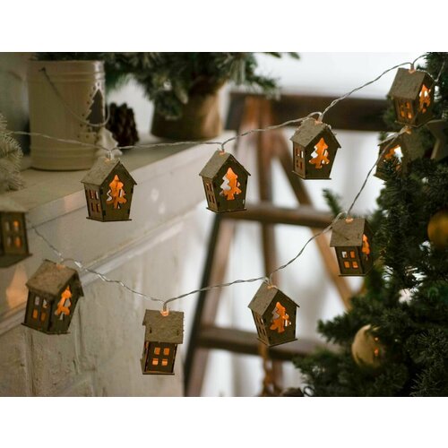 Светодиодная гирлянда заснеженная деревенька, ёлочки, 10 теплых белых LED-огней, батарейки, Koopman International AMZ101470-1