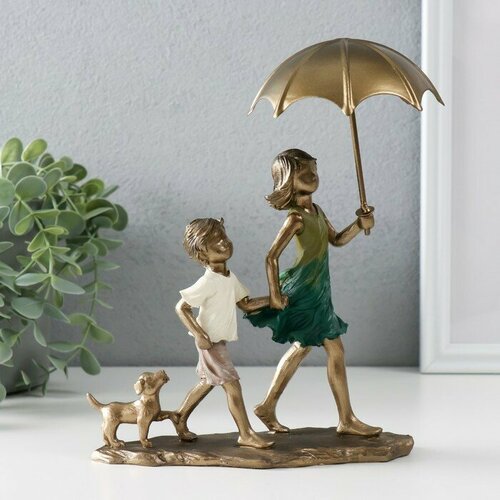 Сувенир полистоун "Дети гуляют под зонтом, с щенком" бронза 18х9,5х21,5 см
